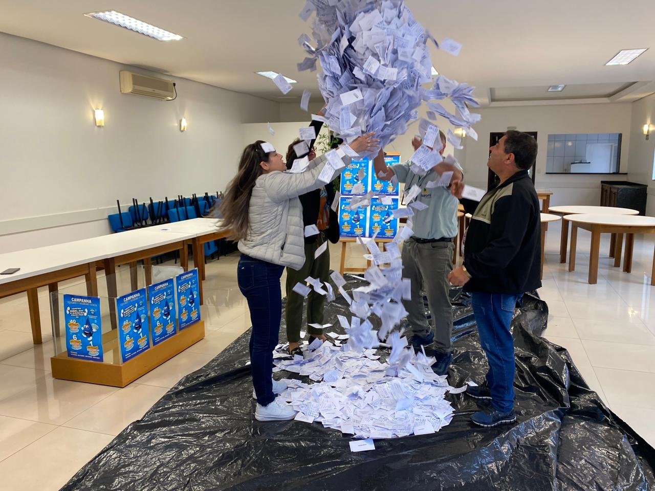 1º sorteio Campanha Compre Aqui Que o Dinheiro Volta Pra Ti – Rádio ...